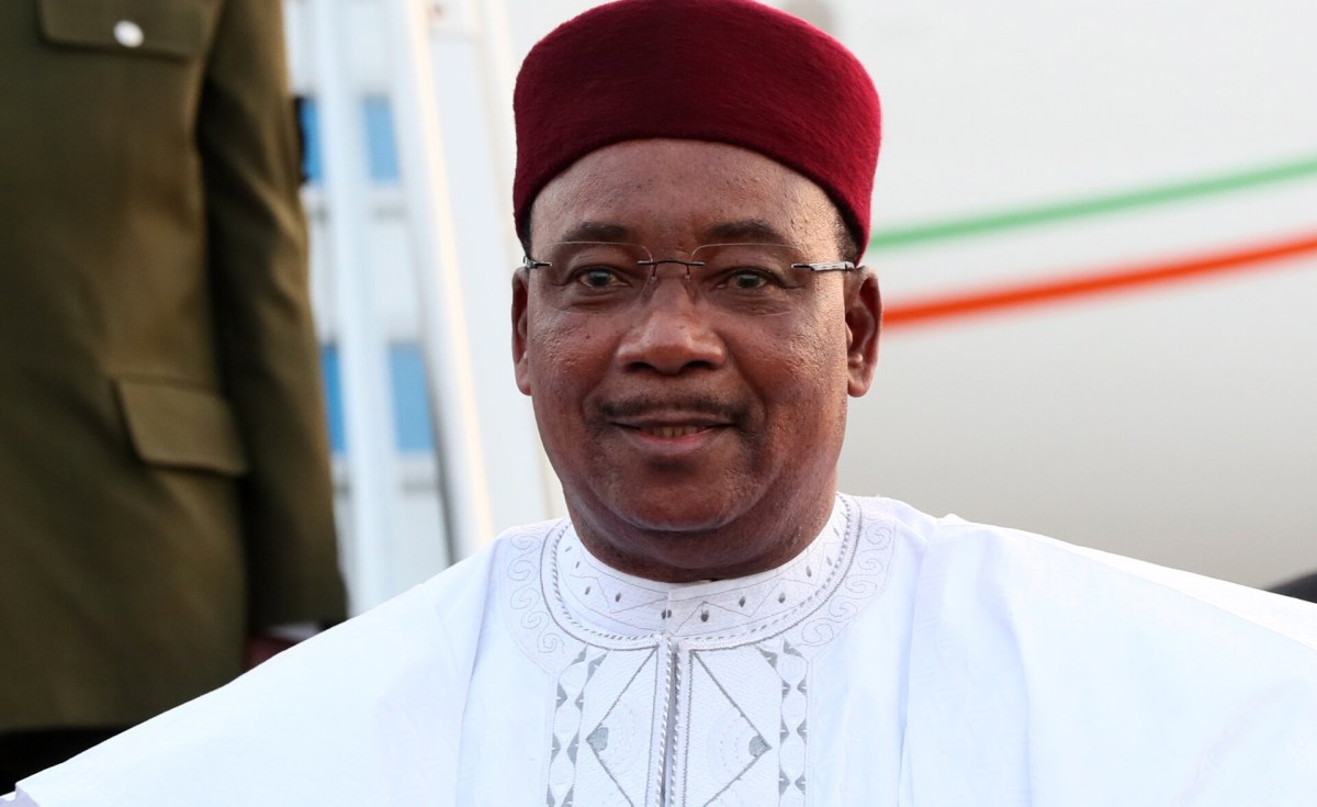 Niger's Outgoing President Wins 2020 Ibrahim Leadership Prize ...